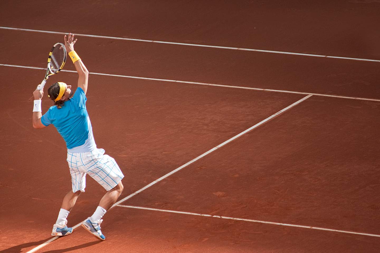 Hướng dẫn thực hiện kỹ thuật smash trong tennis trong 3 bước